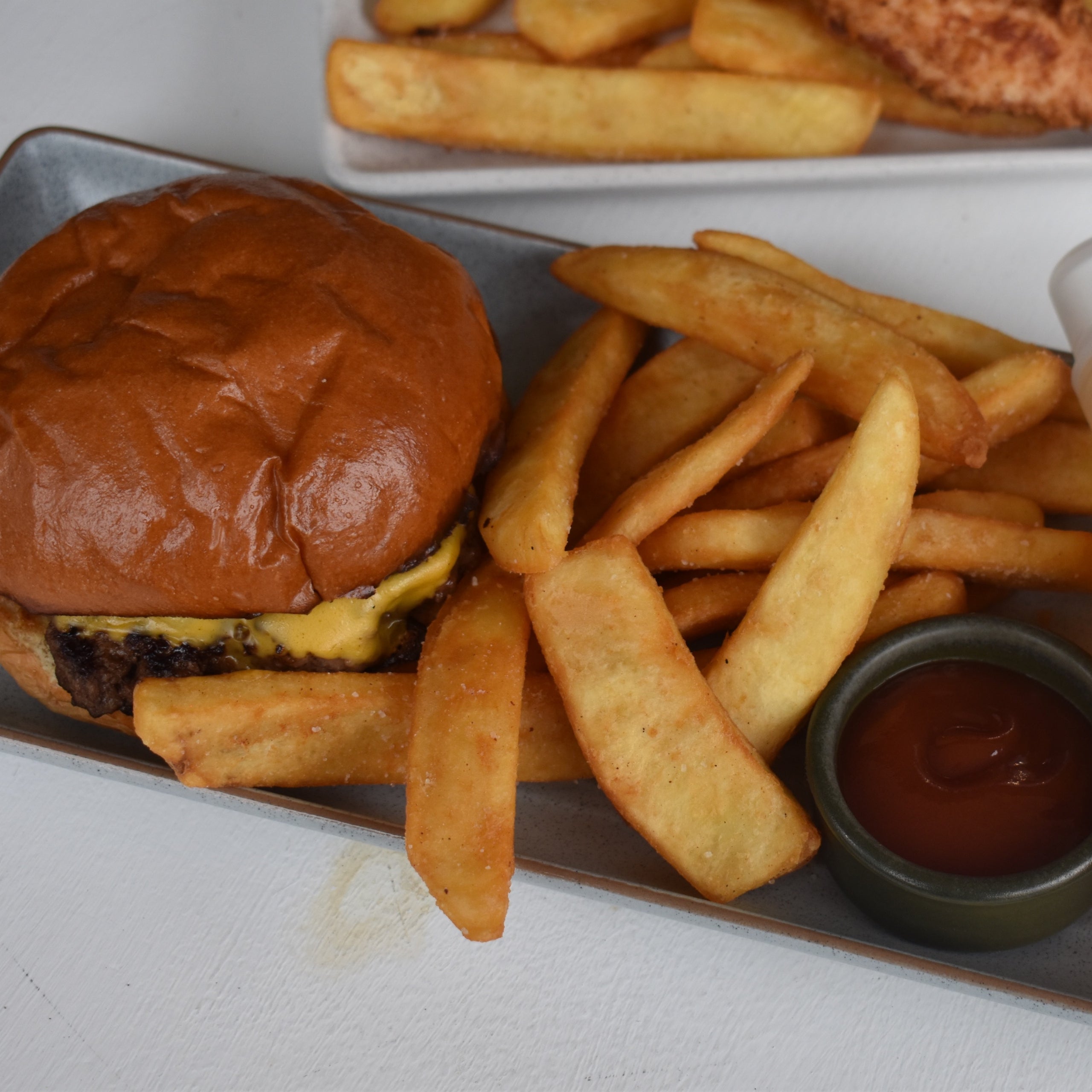 Kids Cheeseburger Meal | Freeman’s Reach Cafe
